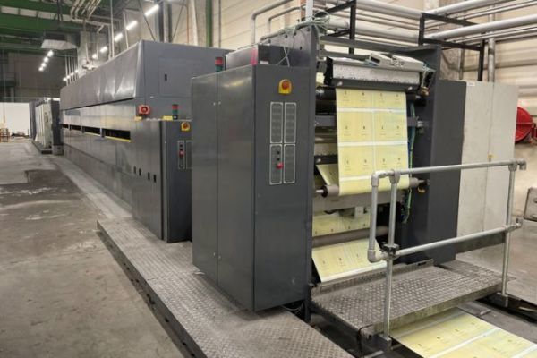 A 16-page rotary press installed at Hélio Print