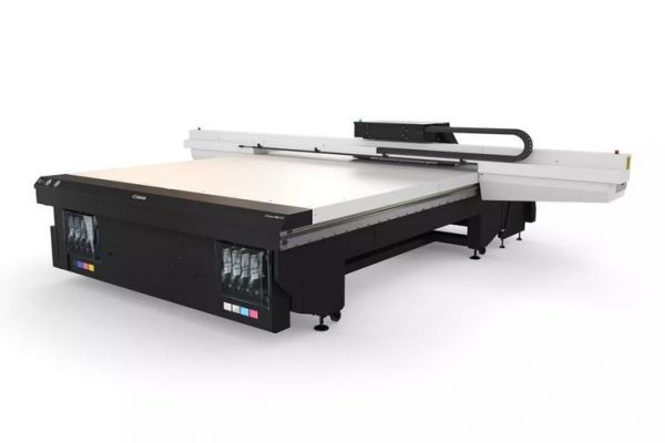 New features for Canon's Arizona 2300 flatbed table with FLXflow technology