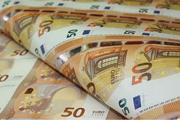 A graphic design competition to draw the new banknotes